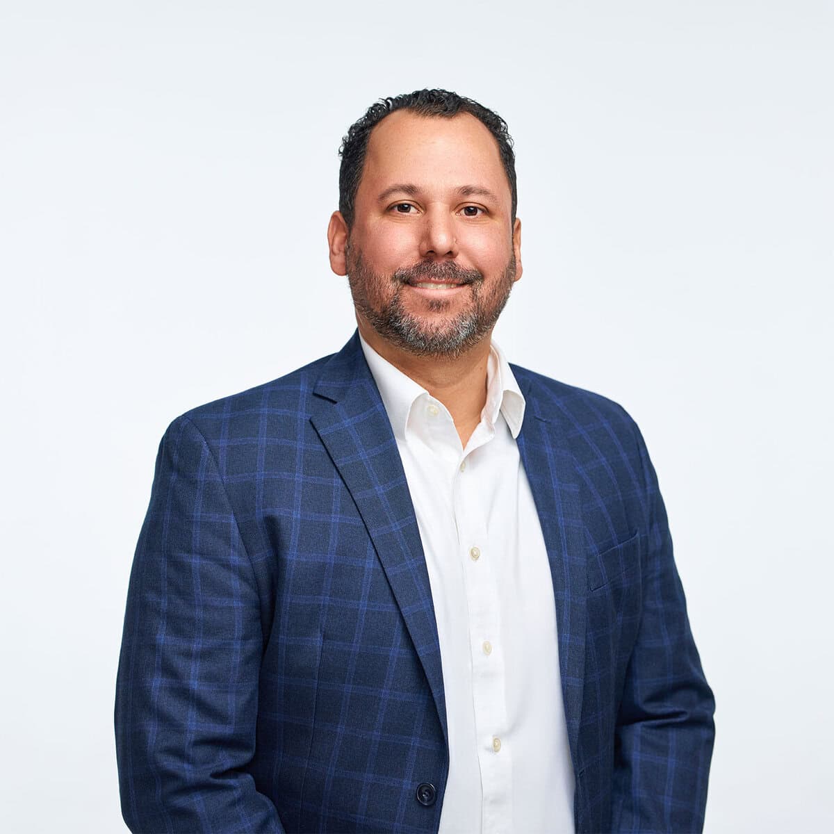 Our Team - Larry Gomez - Sandline Global